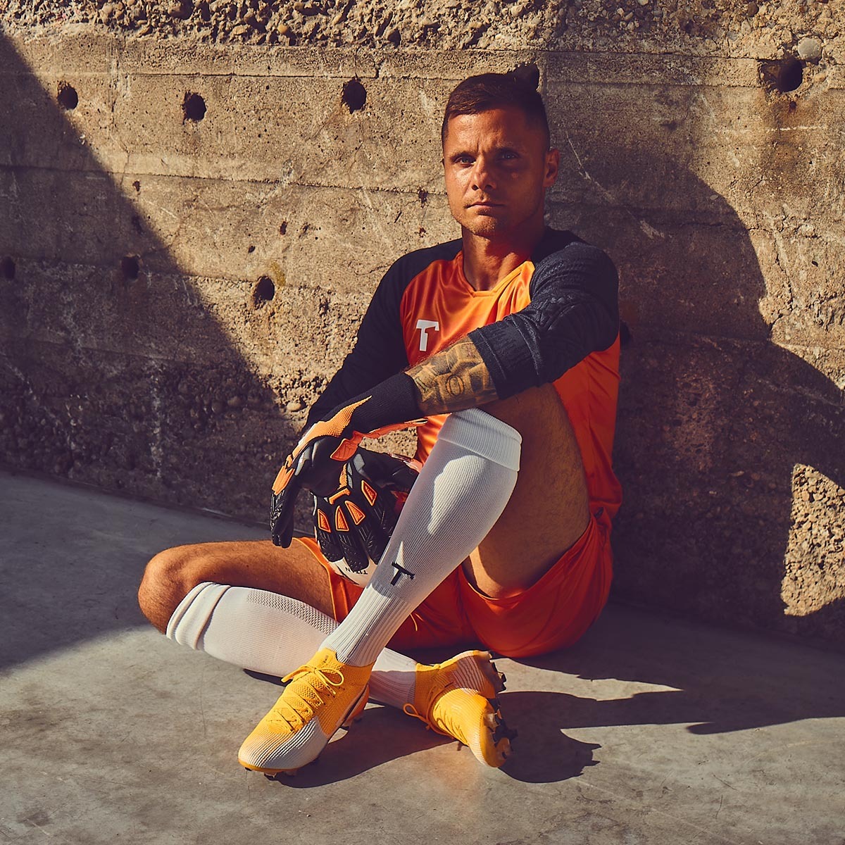 T1TAN - Your goalkeeper gloves experts - Be the best golie